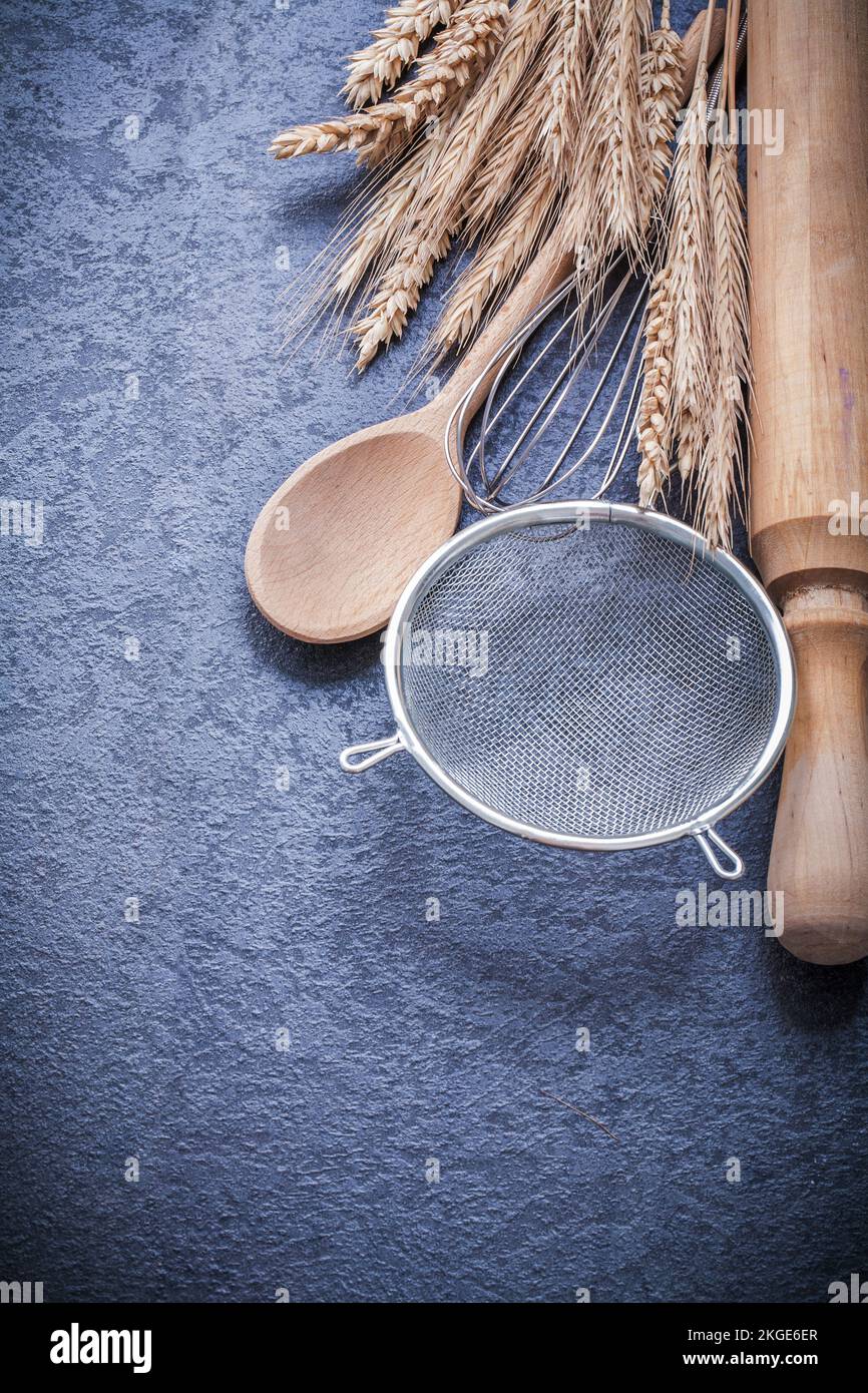 Spoon rolling pin hi-res stock photography and images - Alamy