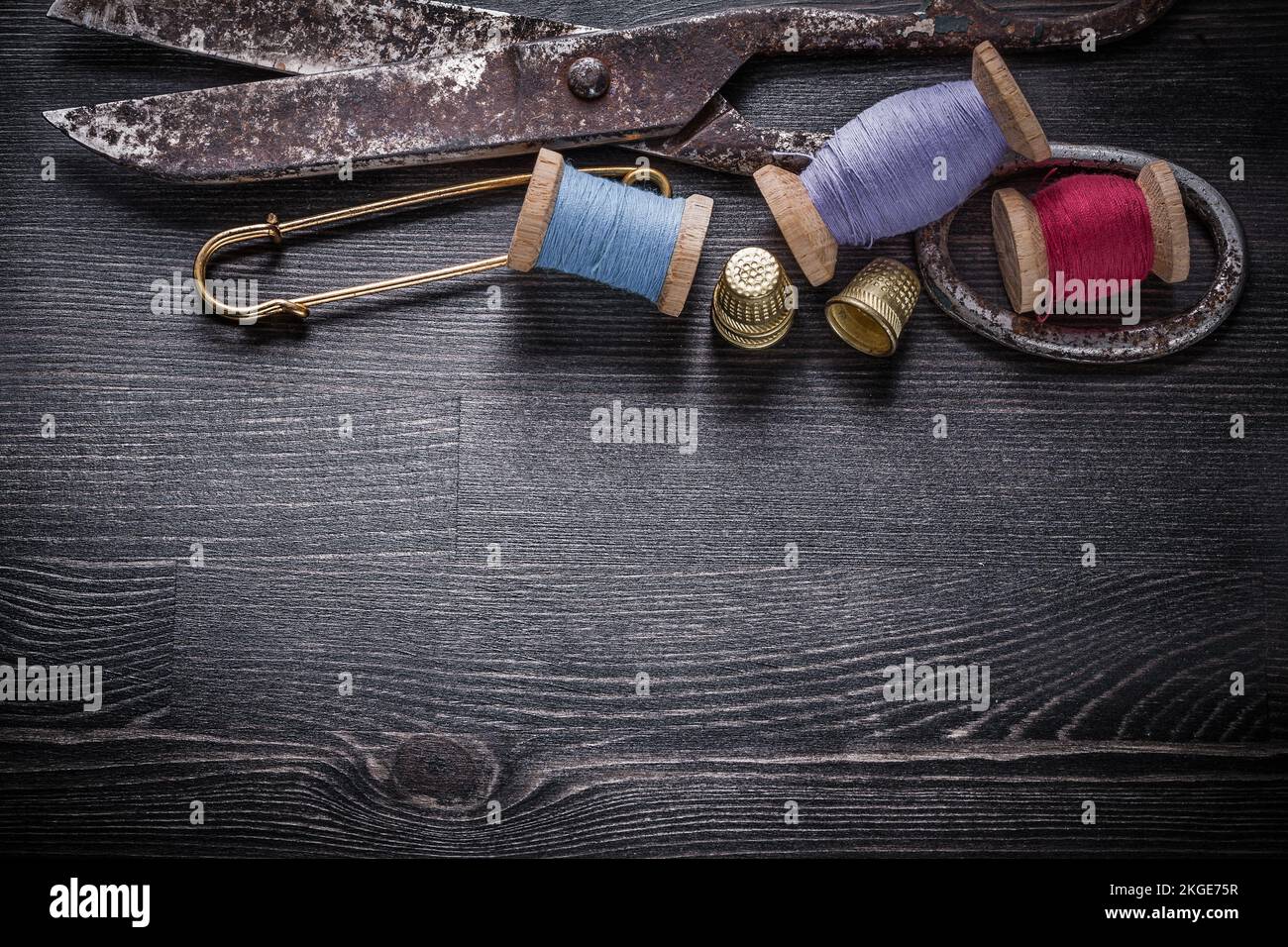 Group of vintage scissors thread spools thimbles clasp pin Stock Photo ...