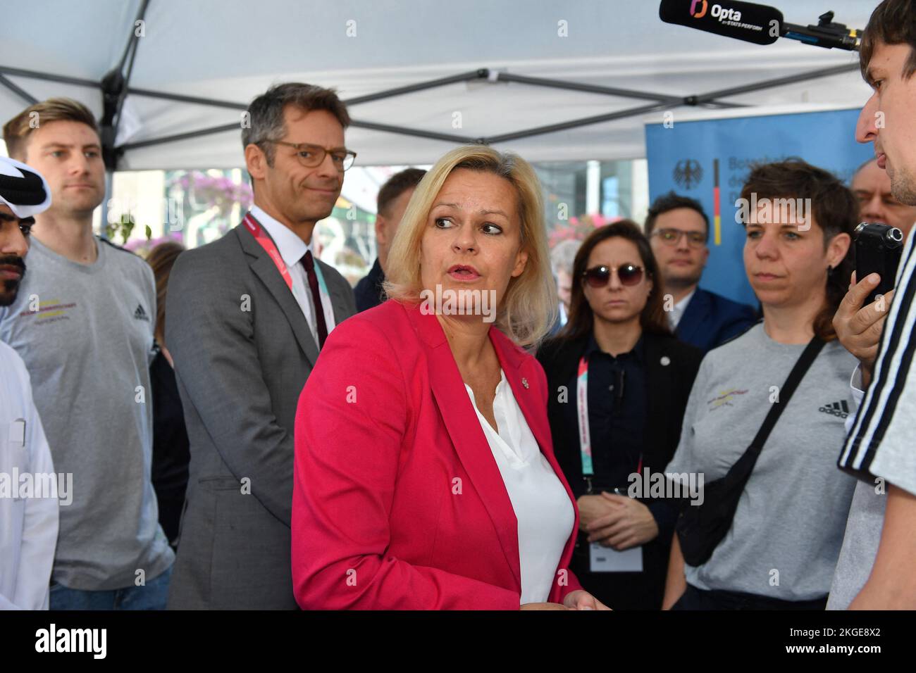 The gate mall doha hi-res stock photography and images - Alamy