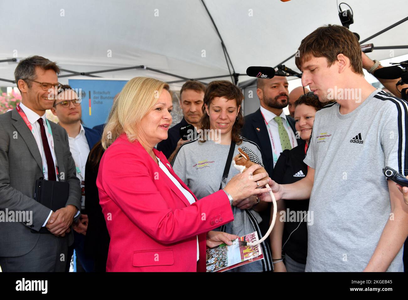 The gate mall doha hi-res stock photography and images - Alamy