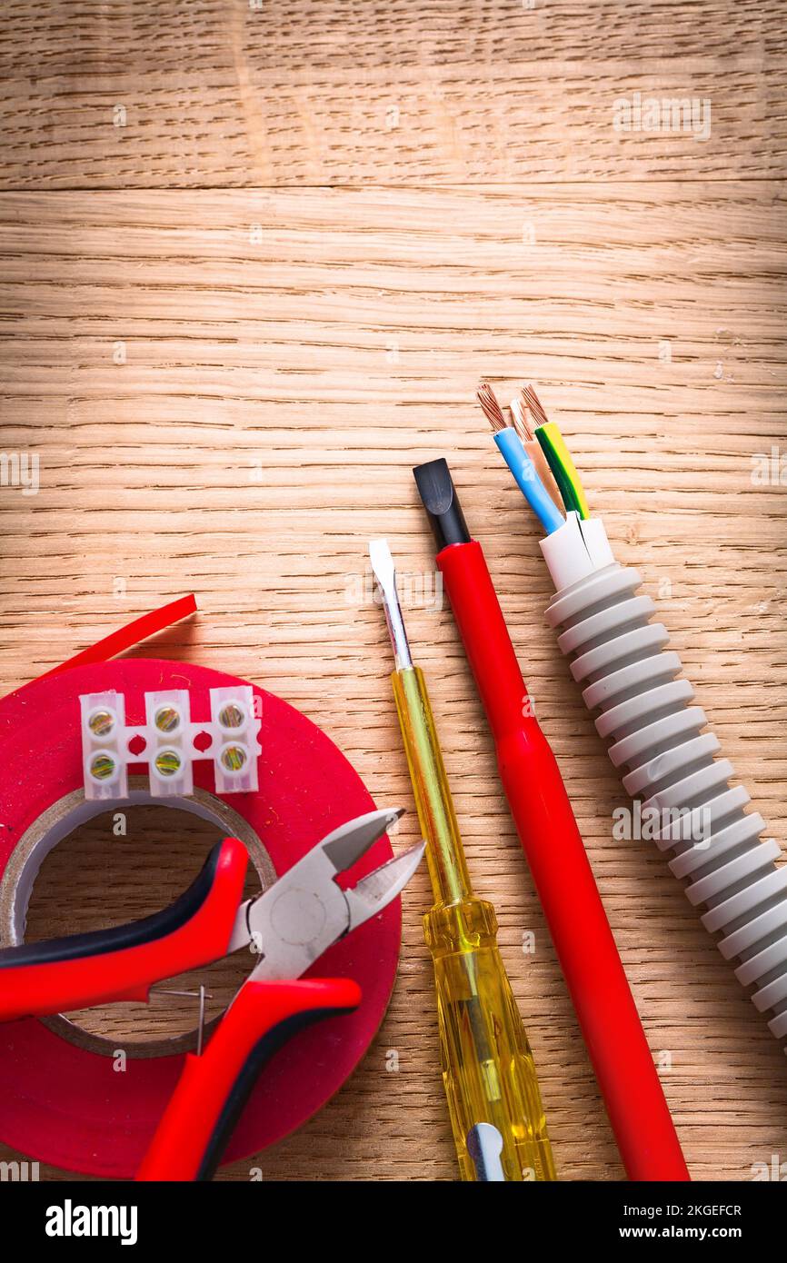 Connecting insulating clamps hi-res stock photography and images - Alamy