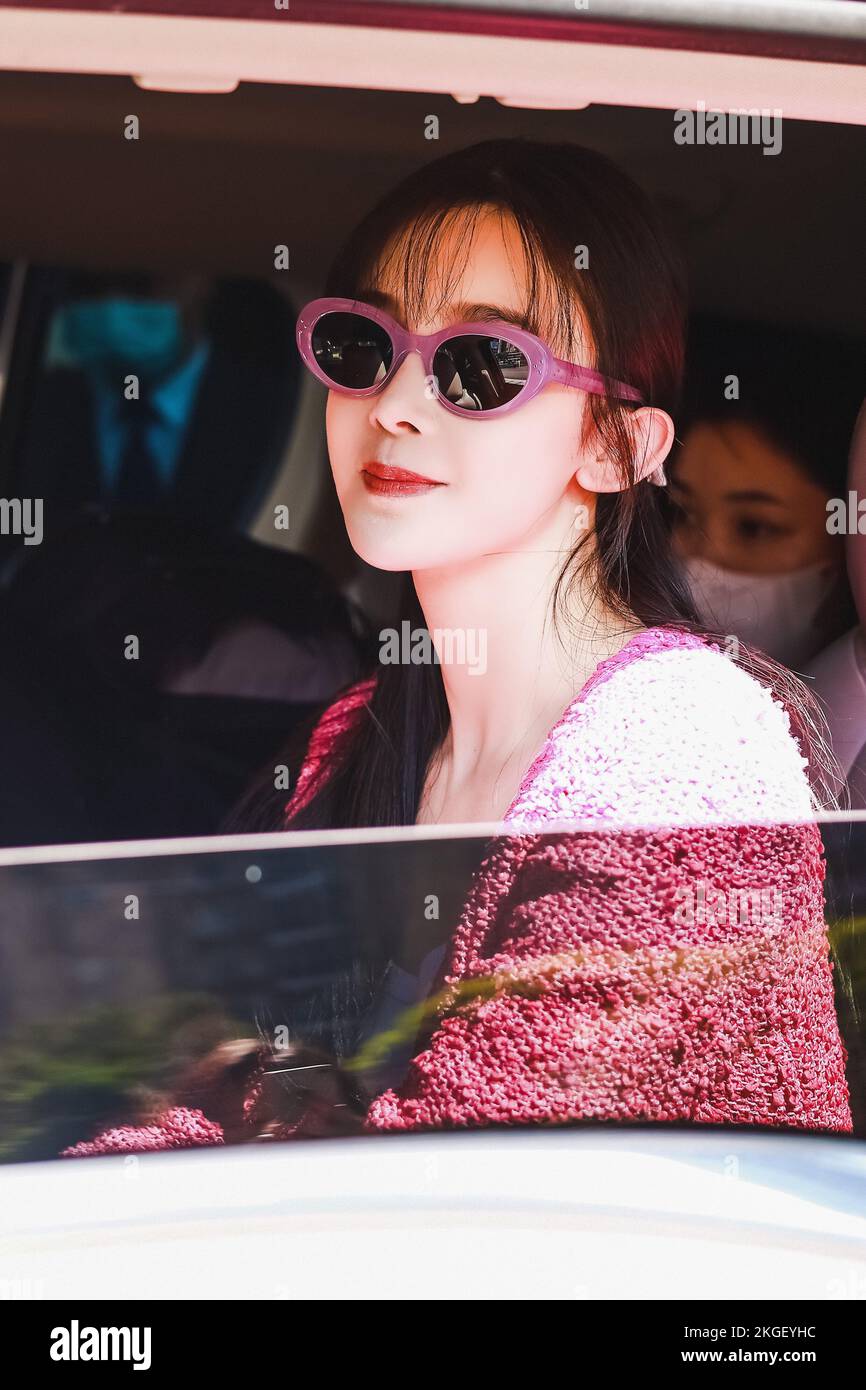 Chinese actress Zhao Yingzi appeared in a hotel in Changsha City, south ...