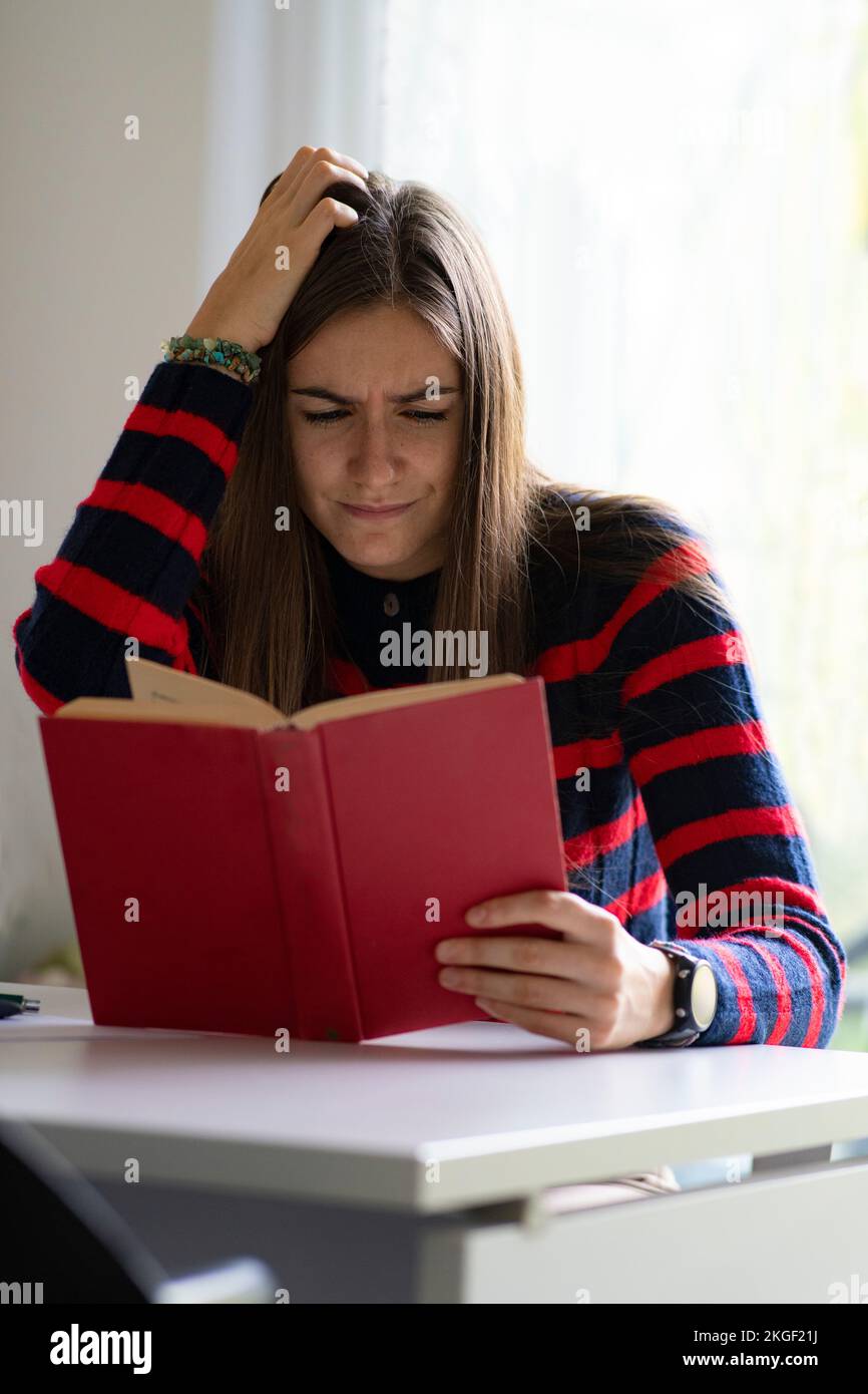 Dyslexic person hi-res stock photography and images - Alamy