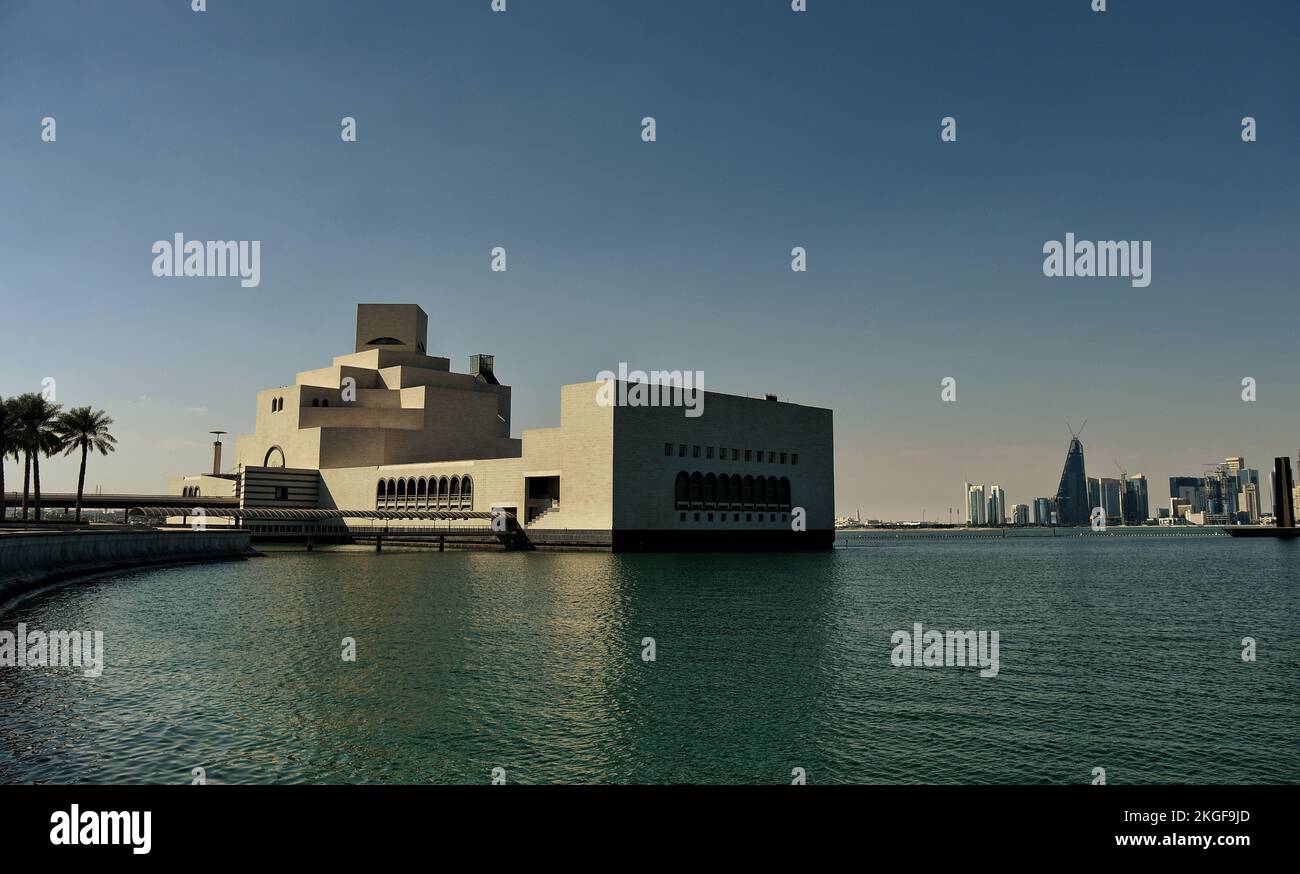 museum of islamic buiding doha qatar Stock Photo - Alamy