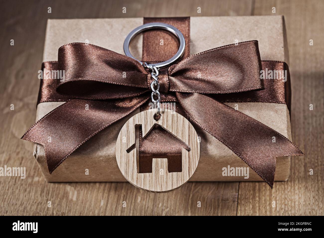 Trinket bow hi-res stock photography and images - Alamy