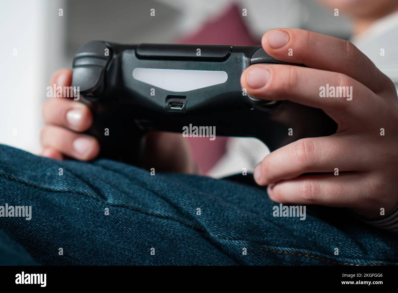 Gaming controller hi-res stock photography and images - Alamy