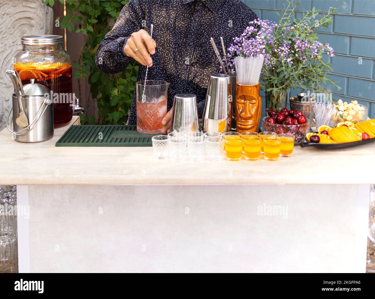 Aperol spritz vintage hi-res stock photography and images - Alamy