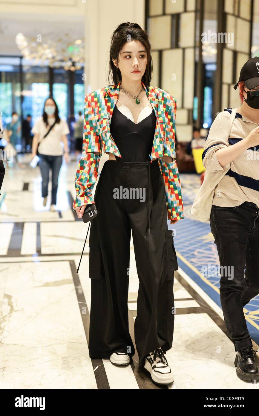 Chinese singer and actress Yu Yan appeared at Shanghai Fashion Week in ...
