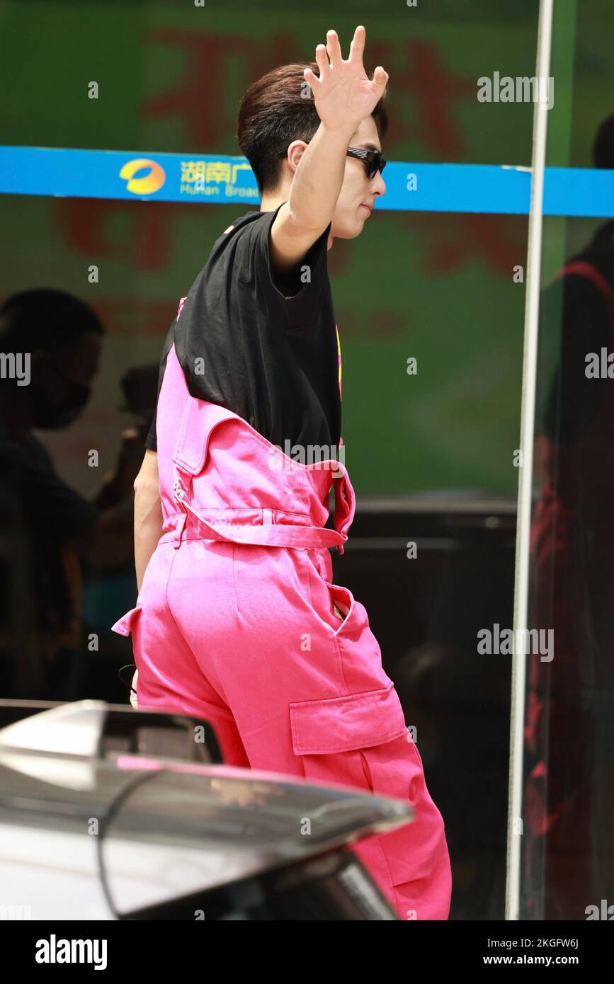 Chinese actor and basketball player Dylan Wang appeared at the Hunan ...