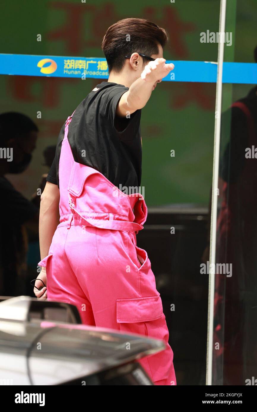 Chinese actor and basketball player Dylan Wang appeared at the Hunan ...