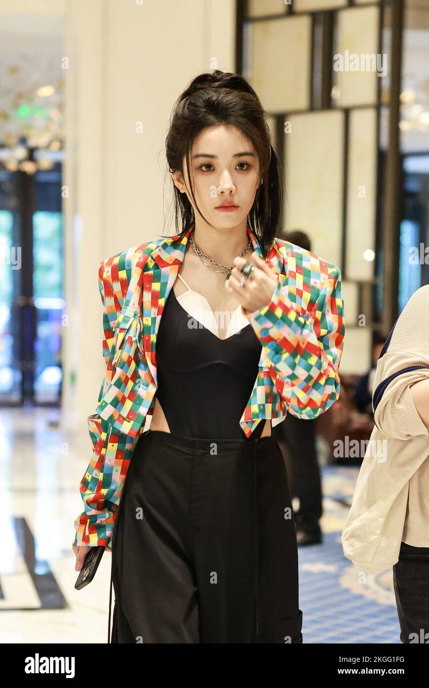 Chinese singer and actress Yu Yan appeared at Shanghai Fashion Week in ...