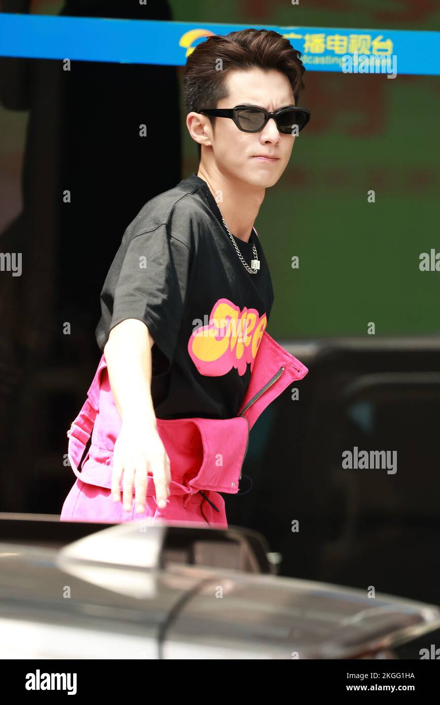 Chinese actor and basketball player Dylan Wang appeared at the Hunan ...