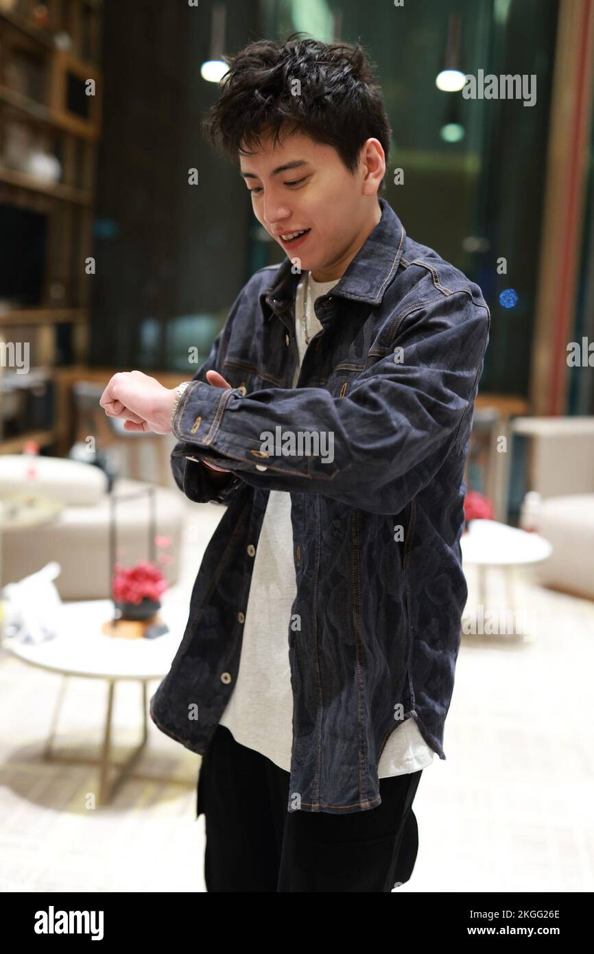 Taiwanese actor Darren Wang Talu came off work in Changsha City, south ...