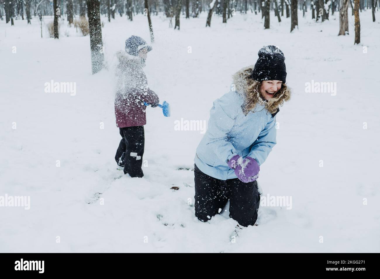 Outdoor winter activities for kids and family. Let it snow. Happy ...
