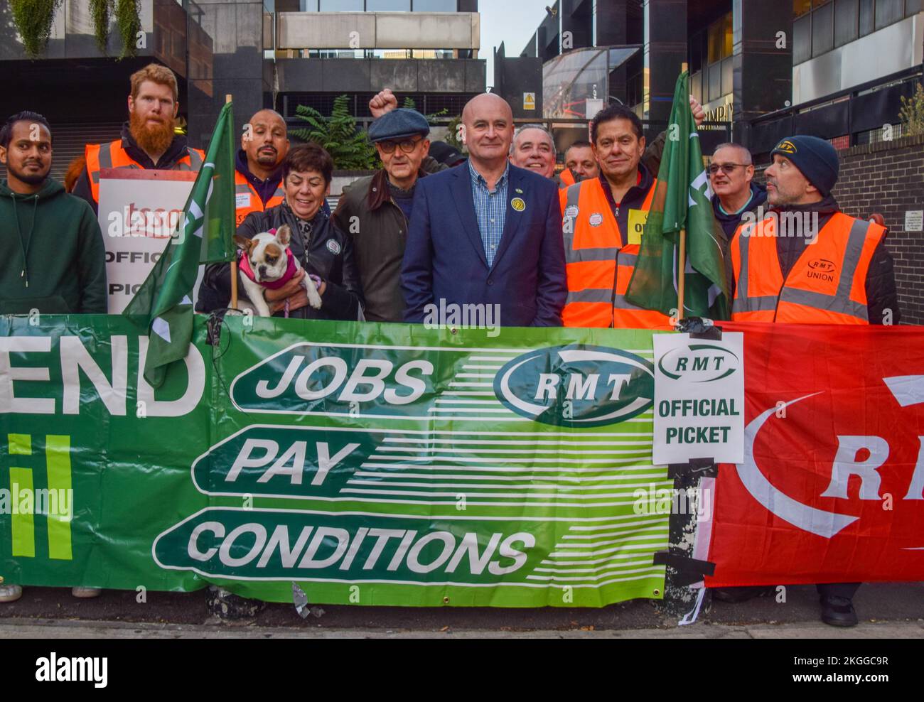 London, UK. 8th October 2022. RMT (Rail, Maritime and Transport Workers ...