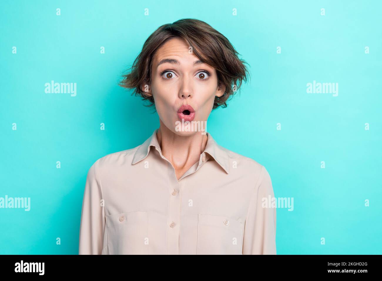 Closeup portrait photo of young funny shocked pretty bob brown hair ...