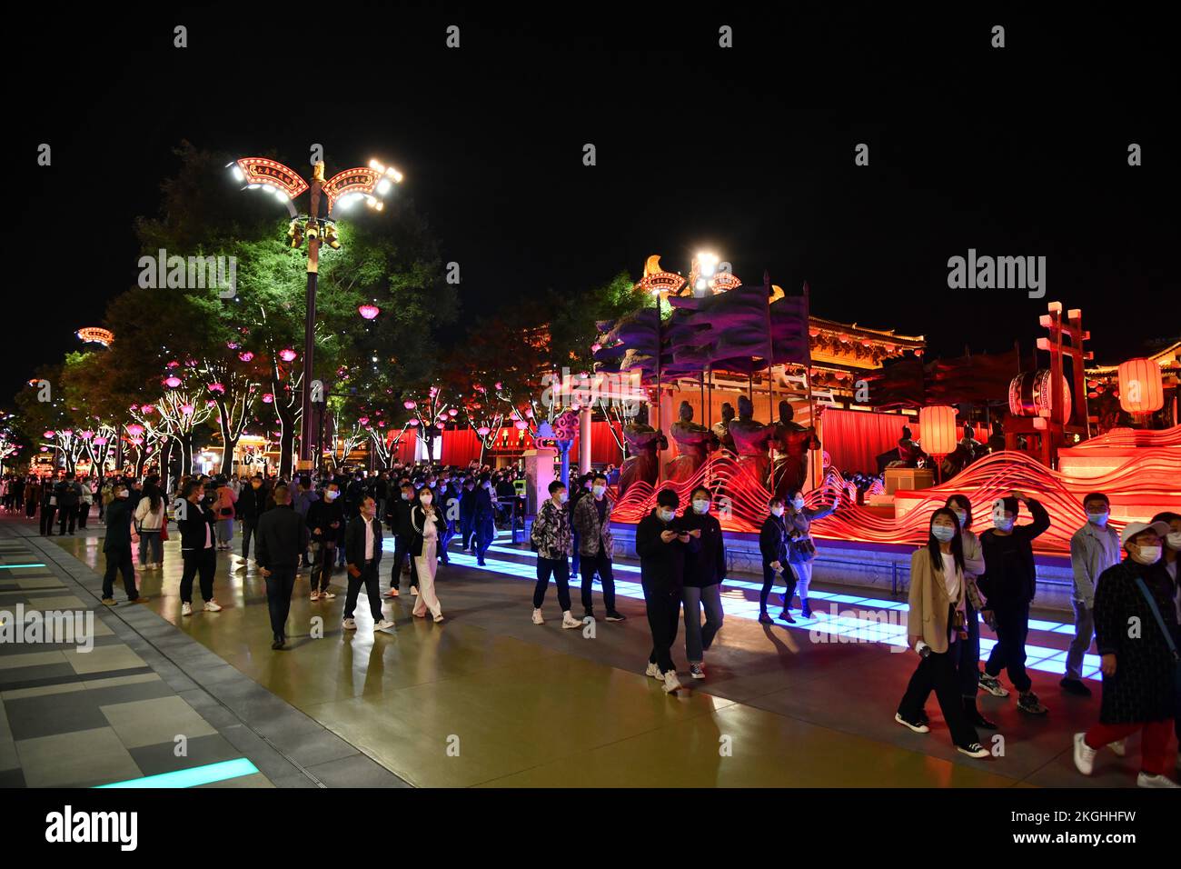 The Tang Dynasty Culture Show at the Great Tang All Day Mall in XI'an ...