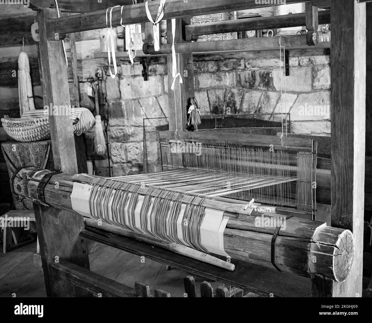 Loom machine hi-res stock photography and images - Alamy