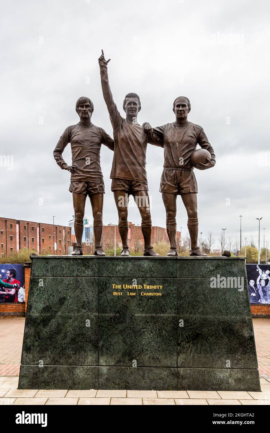 Manchester united trinity statue hi-res stock photography and images ...
