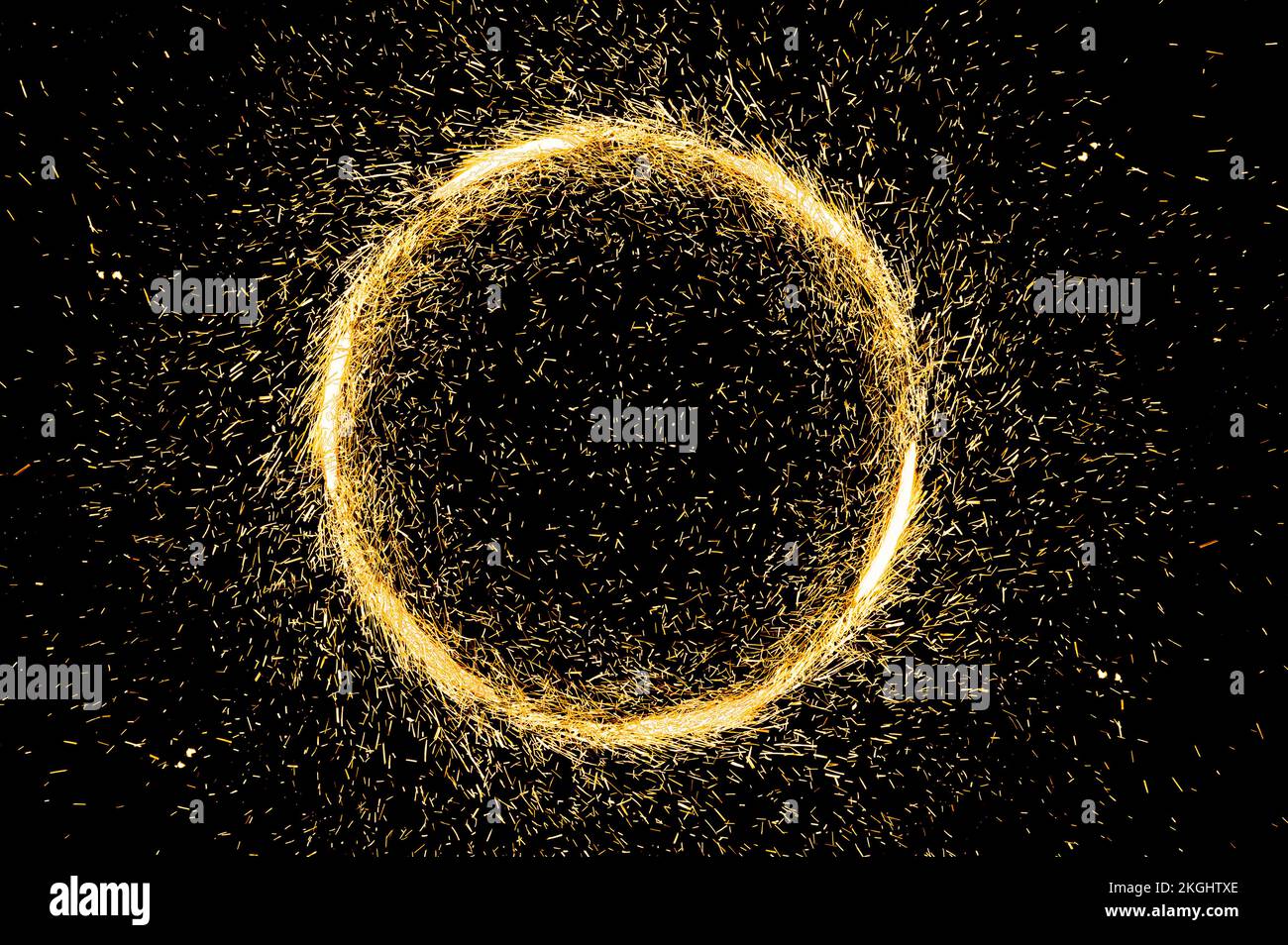 circle light frame on black background Stock Photo - Alamy