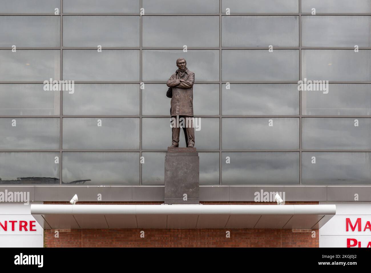 Sir Alex Ferguson statue by Philip Jackson at Manchester United's Old ...
