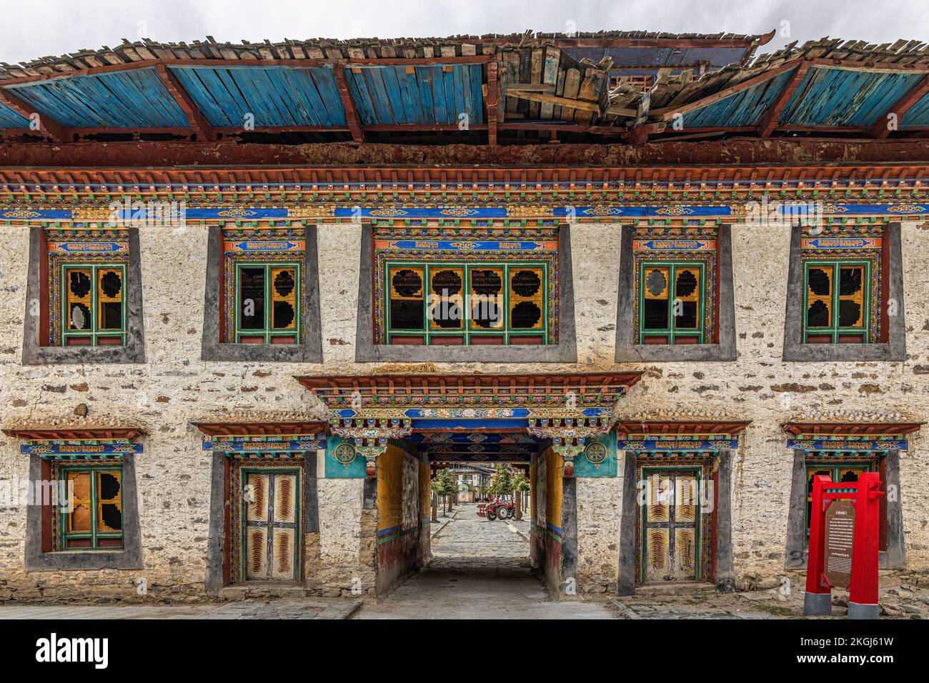 An ancient colorful palace in Taizhao, Tibet Stock Photo - Alamy