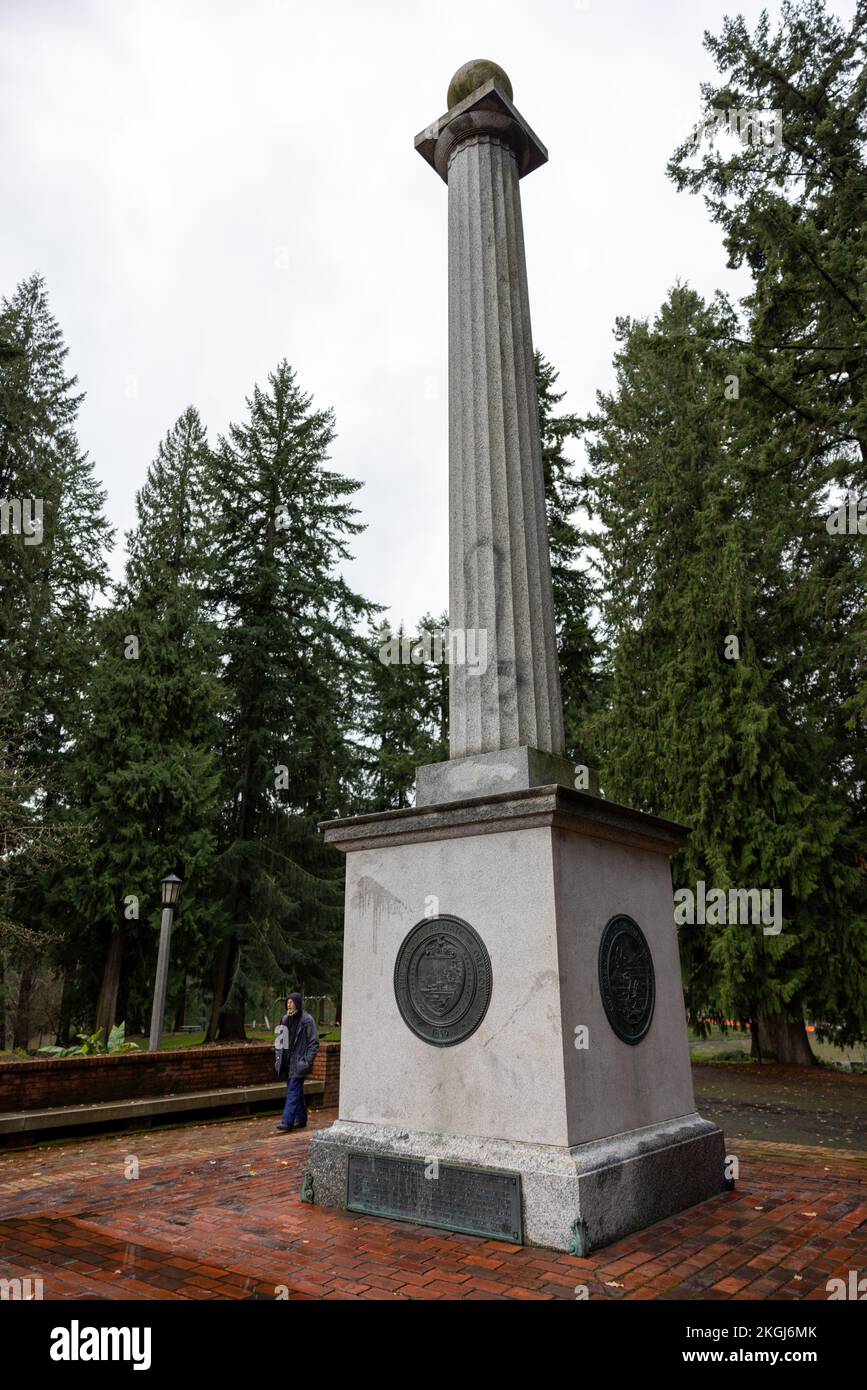 A vertical shot of the historic Lewis and Clark Column in Washington ...