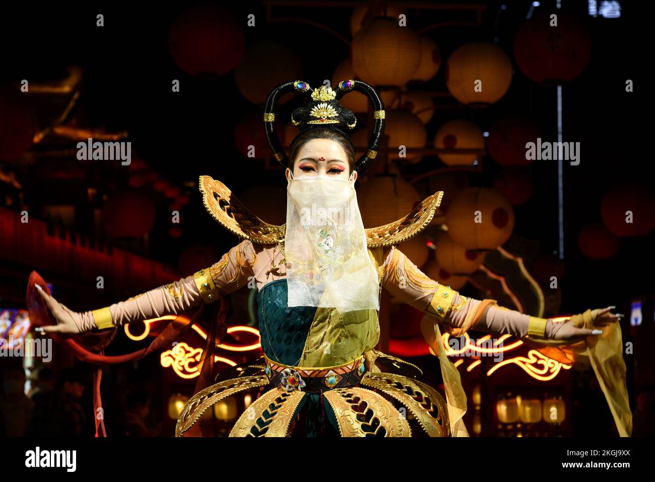 The Tang Dynasty Culture Show at the Great Tang All Day Mall in XI'an ...