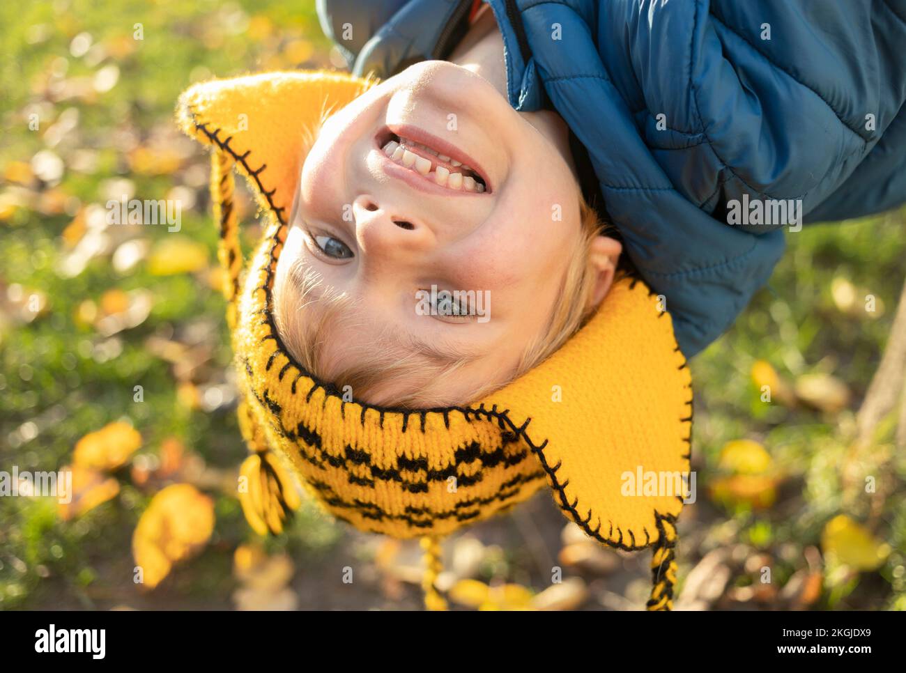 Headstand kid hi-res stock photography and images - Alamy