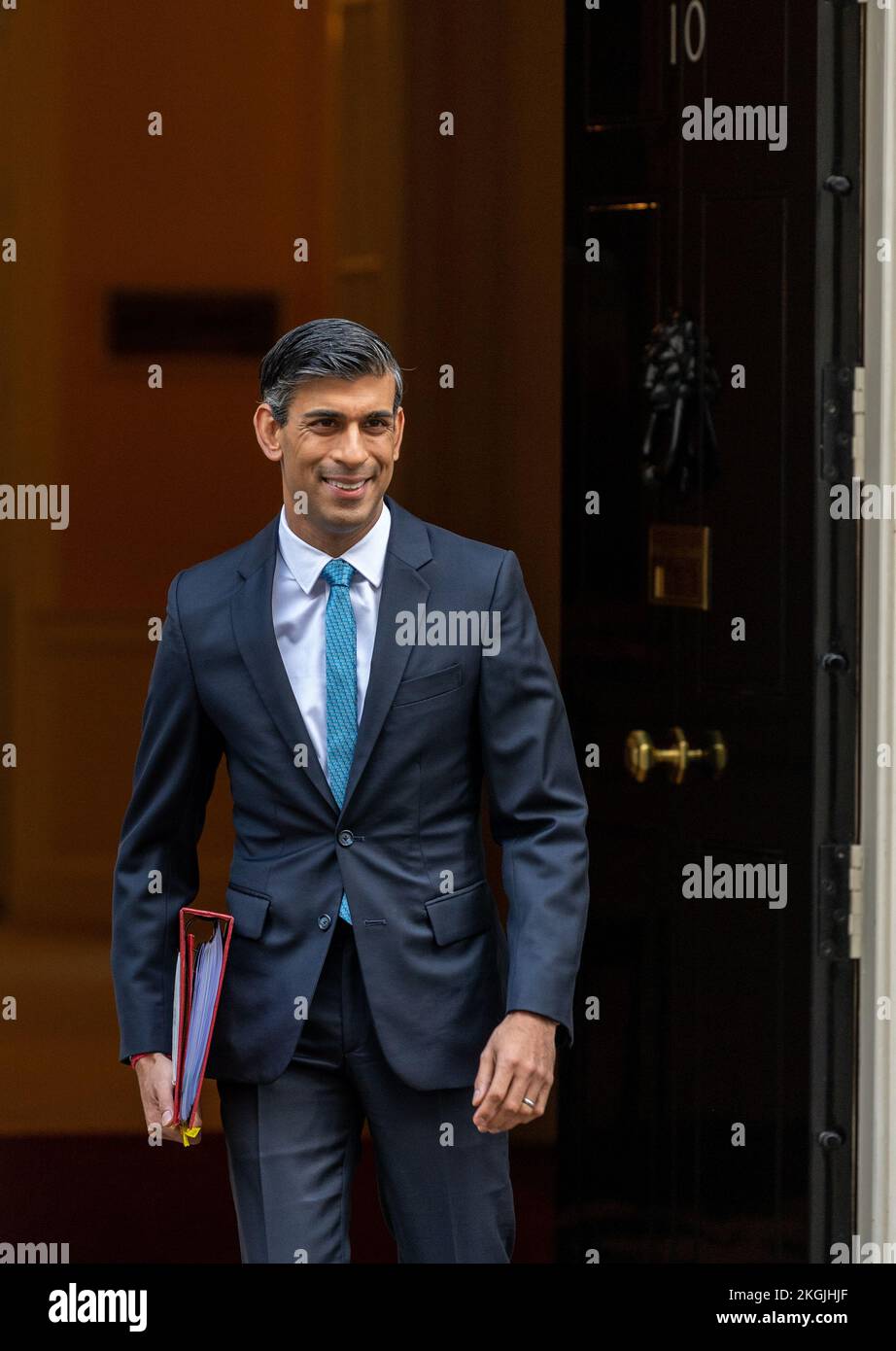 London, UK. 23rd Nov, 2022. Rishi Sunak, Prime Minister, leaves 10 Downing Street for Prime ...