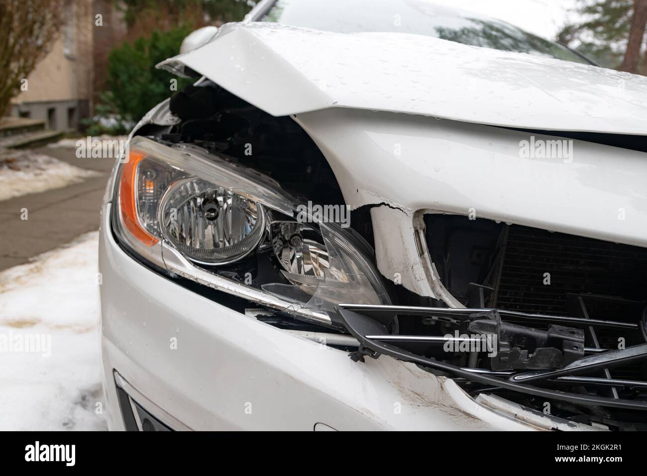 Crash repair hi-res stock photography and images - Alamy