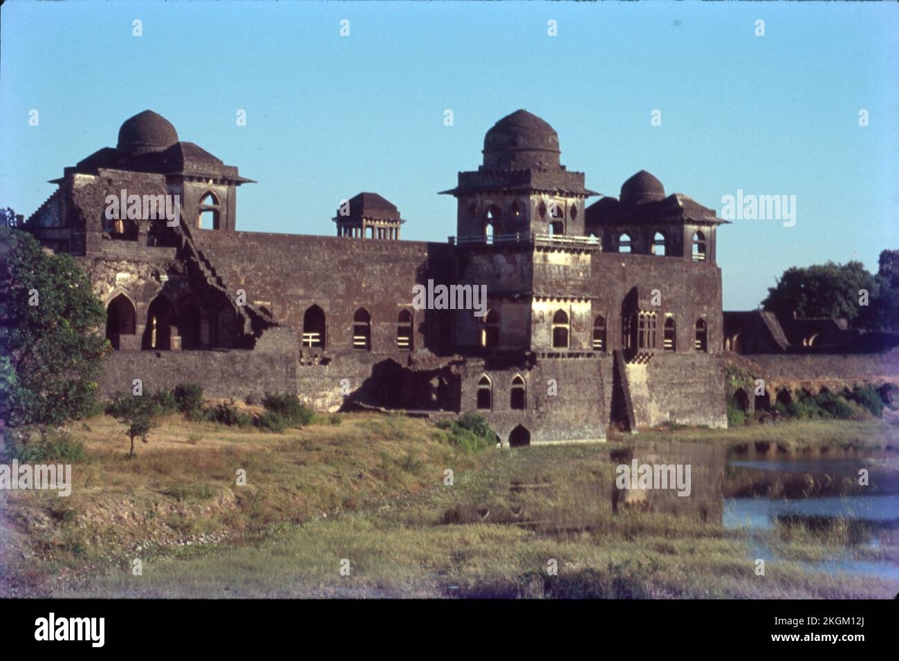 Ship Palace (Jahaz Mahal) Mandu It is a palace built by Ghias-ud-din ...