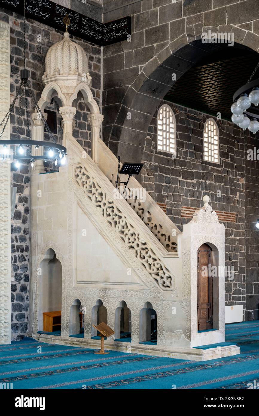 Ulu cami grand mosque diyarbakir hi-res stock photography and images ...