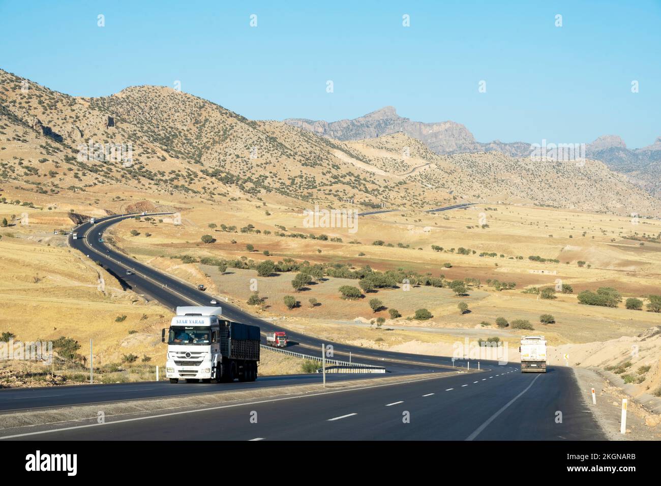 Asphaltierte strasse hi-res stock photography and images - Alamy