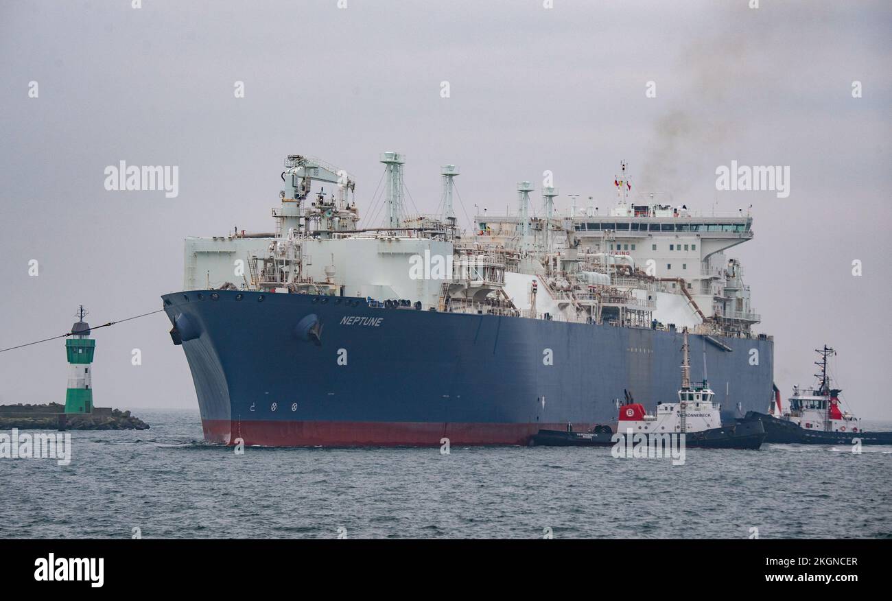 Mukran, Germany. 23rd Nov, 2022. The "Neptune" sails into the port of ...
