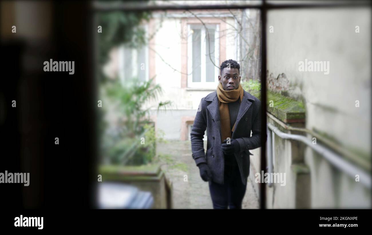 Man going office leaving home hi-res stock photography and images - Alamy