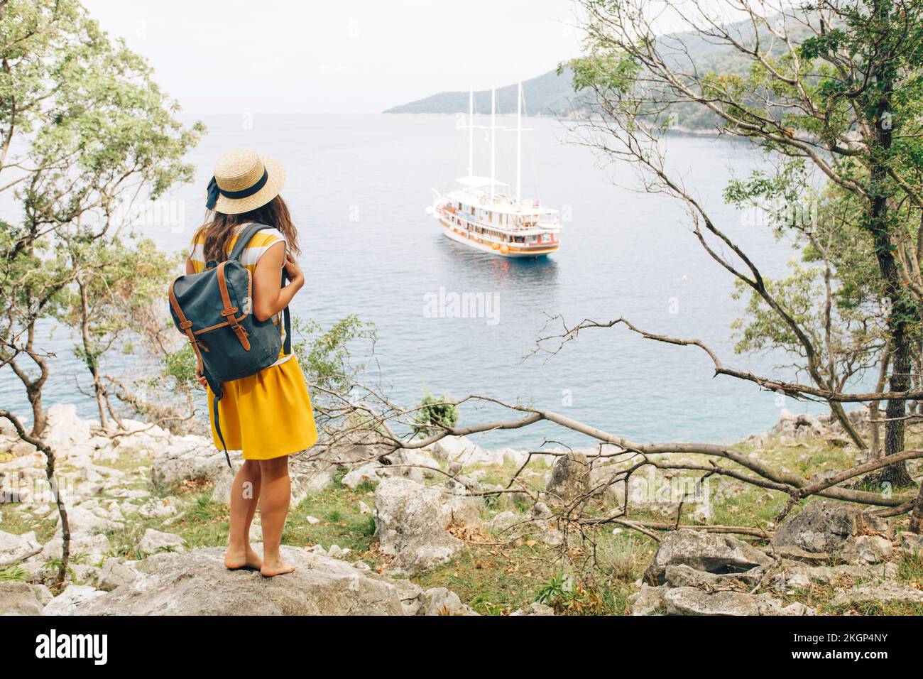 Woman standing coast looking sea sailing ship hi-res stock photography and images - Alamy
