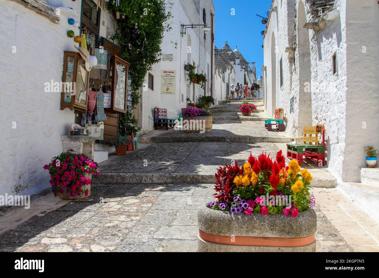 Italy, Puglia - miasteczko Alberobello - truli Stock Photo - Alamy