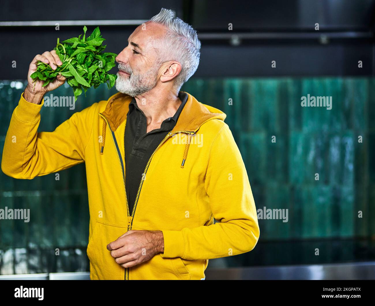 Mature basil hi-res stock photography and images - Alamy