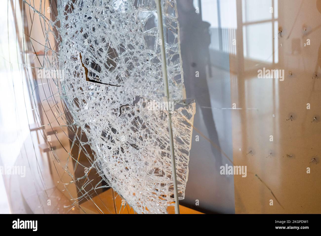 Manching, Germany. 23rd Nov, 2022. A smashed display case window can be ...