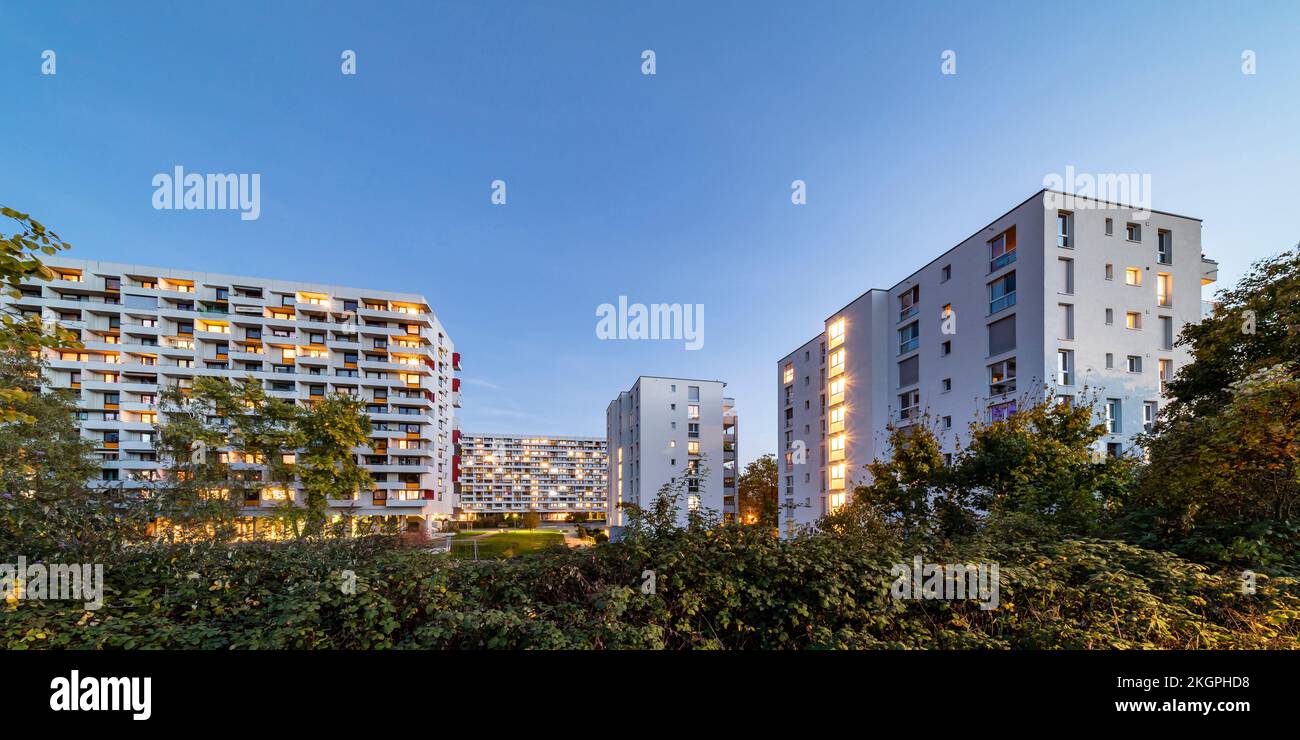 Germany, Baden-Wurttemberg, Stuttgart, Apartment buildings in ... Germany, Baden-Wurttemberg, Stuttgart, Apartment buildings in ...