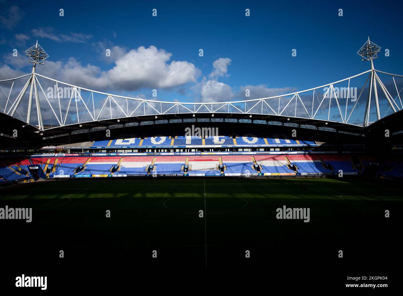 Macron stadium hi-res stock photography and images - Alamy