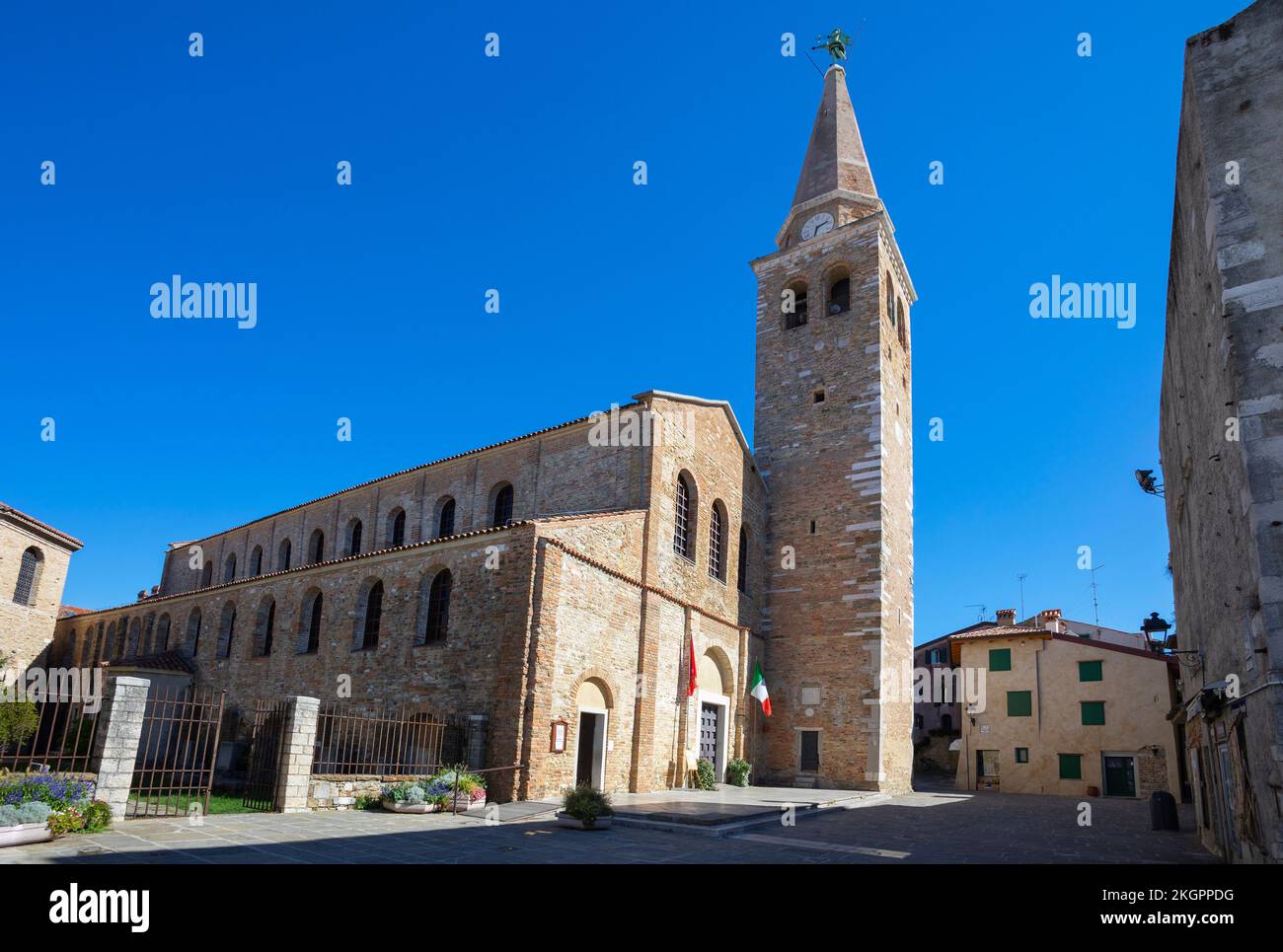 Exterior basilica sant eufemia hi-res stock photography and images - Alamy