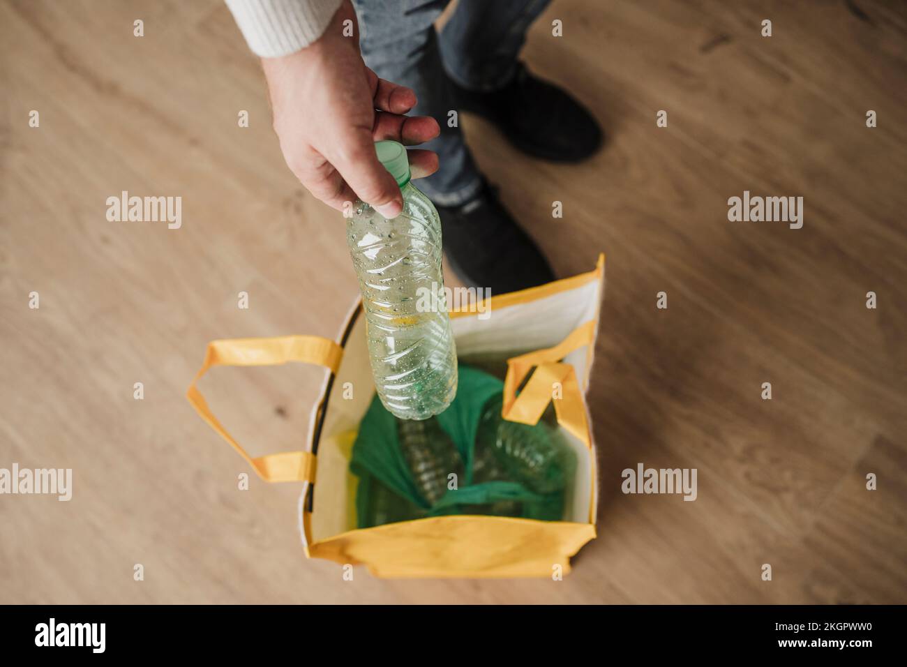 Throwing plastic bottle hi-res stock photography and images - Alamy