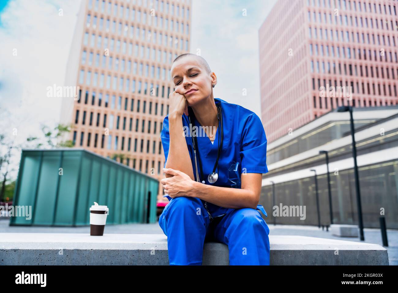 Tired medical worker hi-res stock photography and images - Alamy