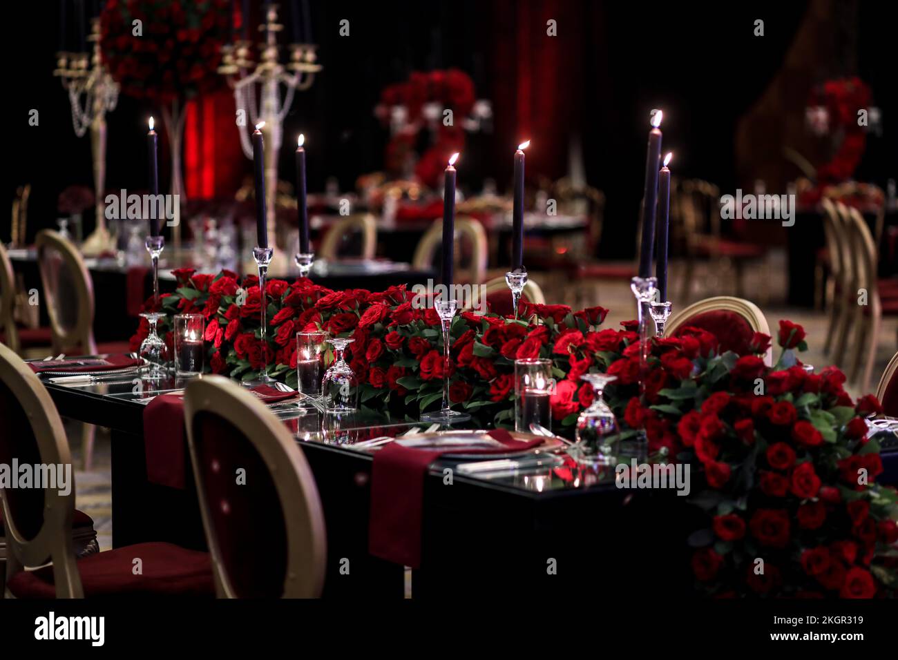 A wonderful wedding setting decorated with red roses - High Quality ...
