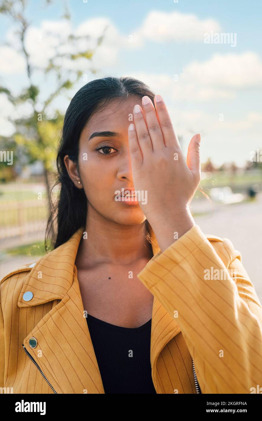 Hand on face gesture hi-res stock photography and images - Alamy