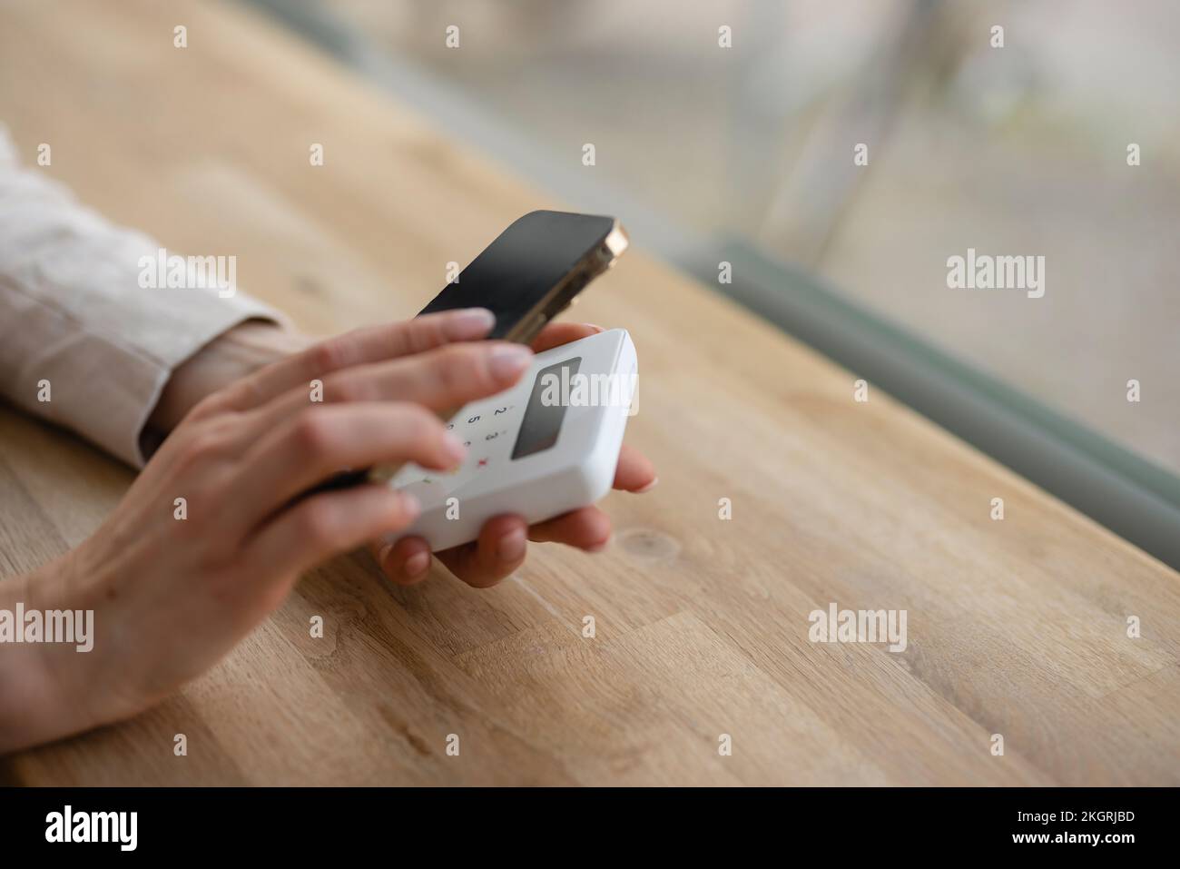 Mobile card reader hi-res stock photography and images - Alamy
