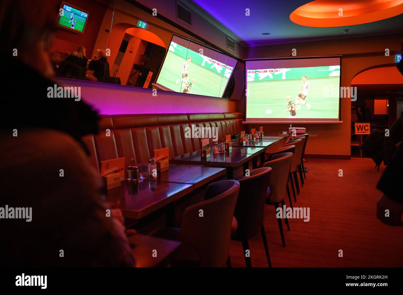 World cup qatar 2022 group tables hi-res stock photography and images ...