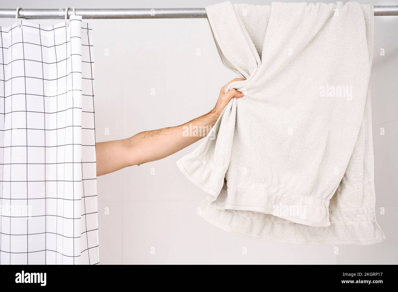 Hand towel hi-res stock photography and images - Alamy